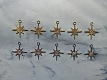 Ordered a mix, packed each color exactly half. No defects and flaw were ...