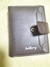The wallet is very cute and good quality, the engraving is impeccable ...