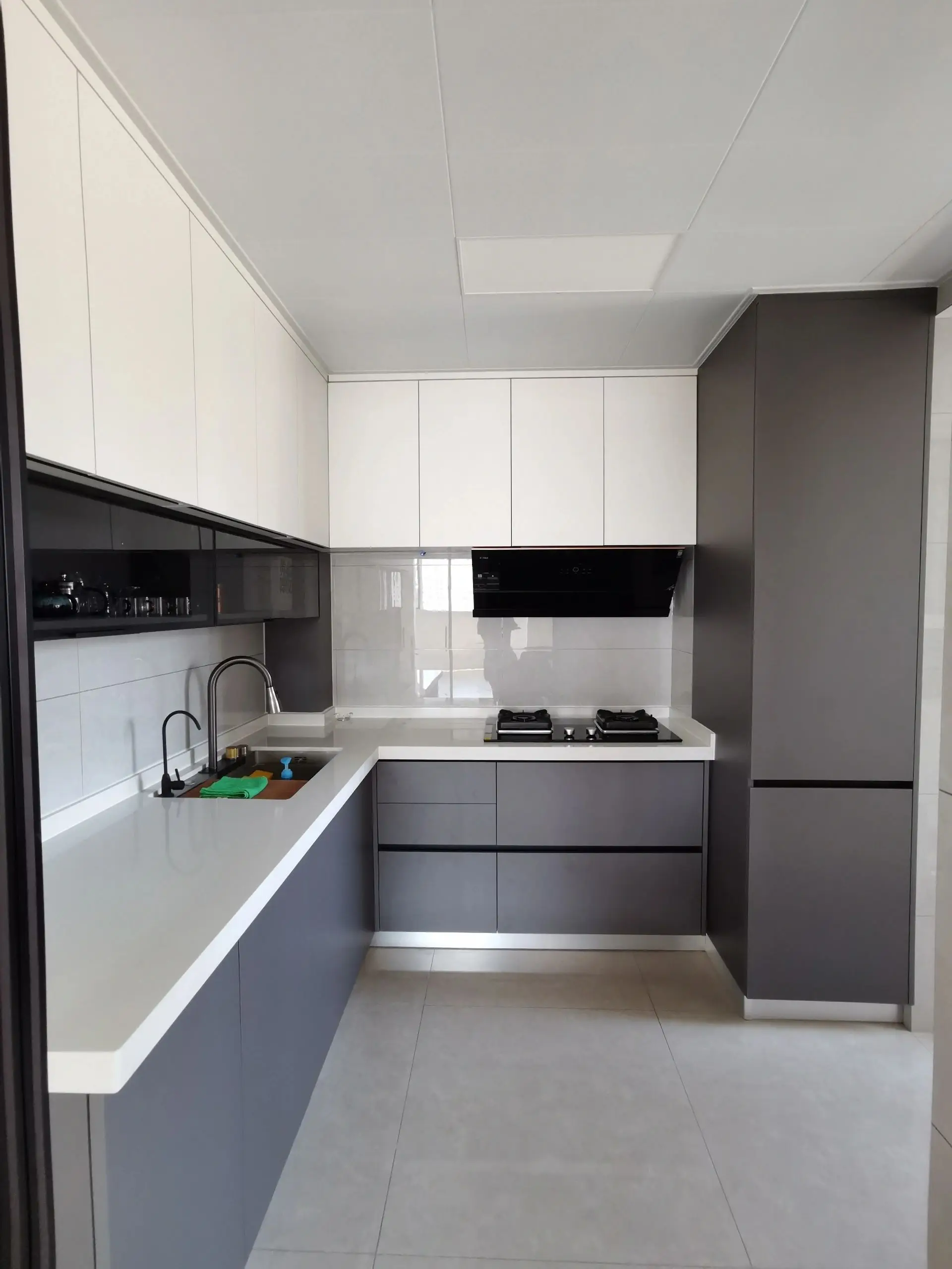Armário Branco Cozinha: A Solução Moderna para Cozinhas de Luxo e ...
