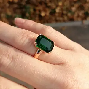 Fashion Green Big Square Crystal Wedding Ring Jewelry for Women Rose Gold Color Cocktail Ring With Stone Evening Jewellry R700
