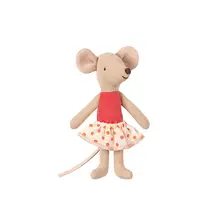 Red skirt mouse