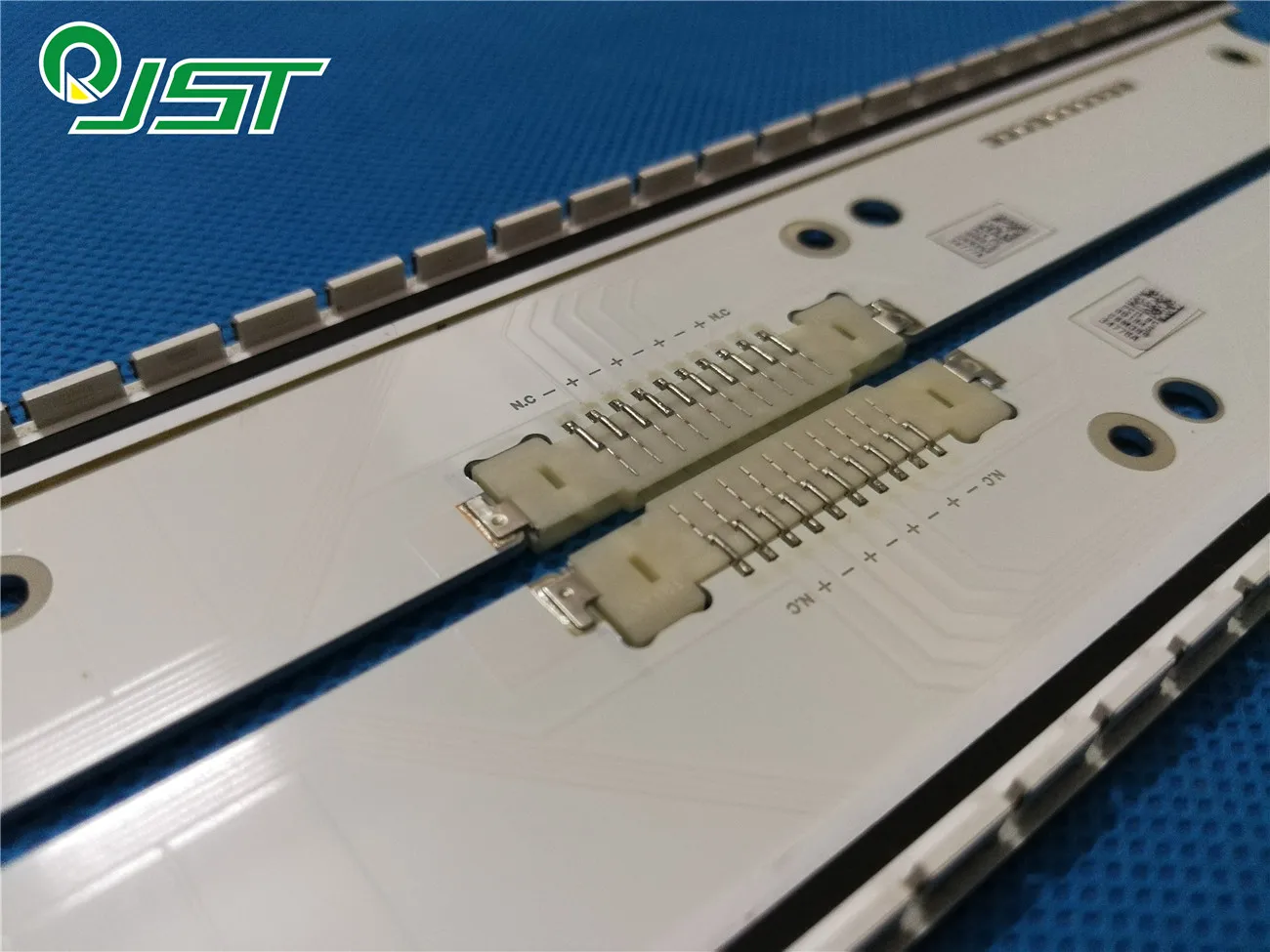 ₩44,300 / 많음 (4 개)