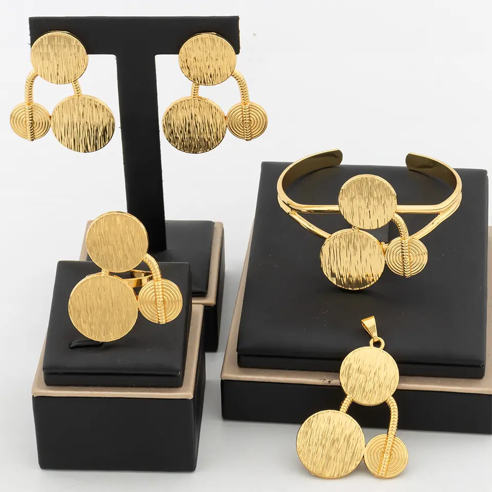 4Pcs Geometry Jewelry Set Round Shape Pendant Dubai Gold Plated ...