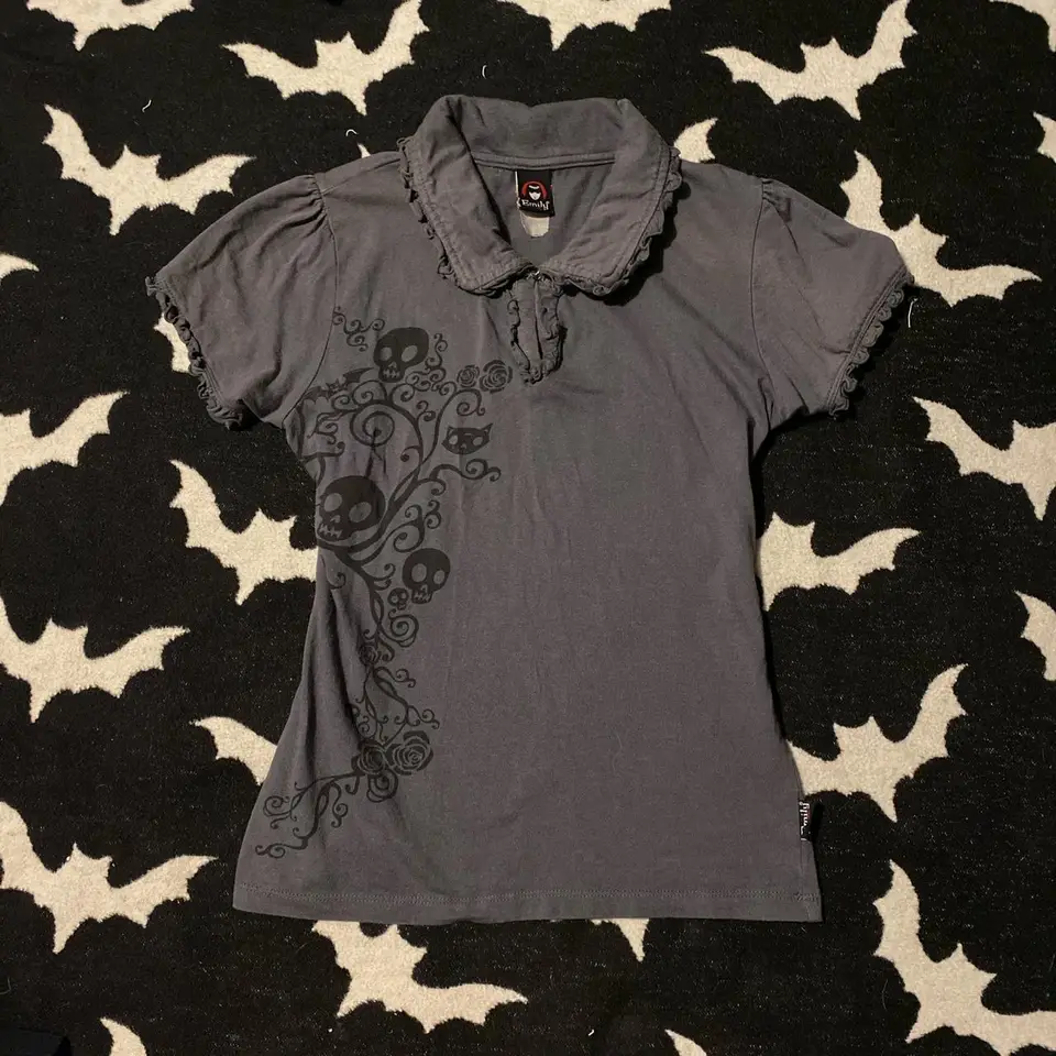 Vintage Gothic Skulls T-Shirt | Punk 2000S Kpop Aesthetic Crop Top